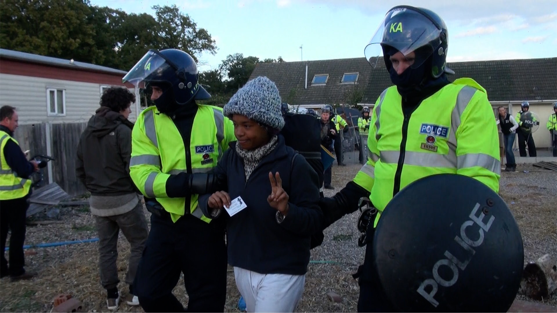 Police Arrest Activists During Dale Farm Eviction – Jason N. Parkinson ...
